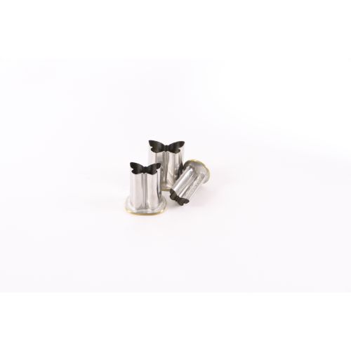 商品情報商品名：たかもりの厚口野菜抜 3PC 蝶々メーカー品番：074007JANコード：4949362074075規格:3PC材質:18-8ステンレス　渕:真鍮巻き生産地:日本商品特徴たかもりの厚口野菜抜渕：真鍮巻きたかもりブランド※力を...