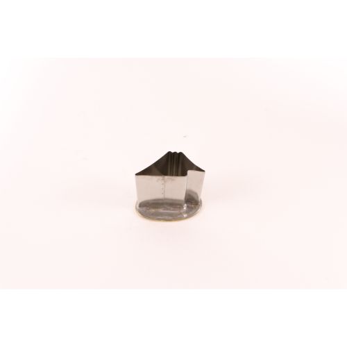 商品情報商品名：たかもりの厚口野菜抜 富士山 中 #2メーカー品番：074042JANコード：4949362074426規格:中材質:18-8ステンレス　渕:真鍮巻き生産地:日本商品特徴たかもりの厚口野菜抜渕：真鍮巻きたかもりブランド※力を...