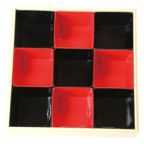 ■商品説明■商品名：重箱用 黒色紙中子 9割(G9)7寸用メーカー：ヤマコーメーカー品番：21-465-12外形寸法：幅6.5×6.5×4cm(mm)お届け数：1商品コード：27748【配送料について】【ご注意】画面上の色はブラウザやご使用...