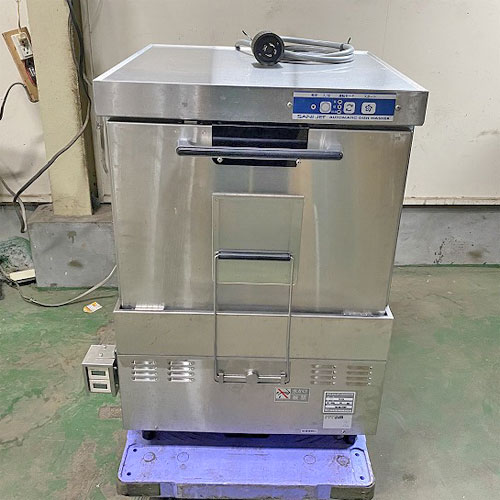 ■ 商品について ■■ 商品概要 ■商品名：食器洗浄機外形寸法：W670×D600×H870(mm)メーカー：日本洗浄機型式：SD53E3年式：2015年製電源：三相200V 50Hz専用コンセントプラグ：あり消費電力：5.0kW保証期間：...