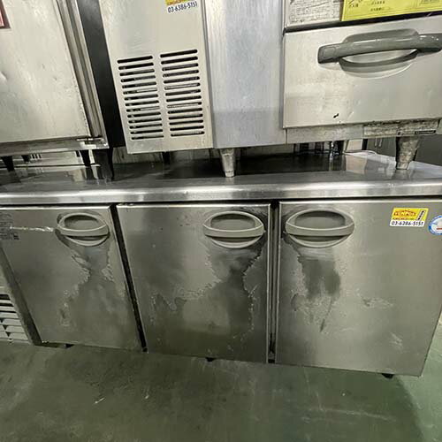 ■ 商品について ■お気軽にお問い合わせください!■ 商品概要 ■商品名：恒湿高温コールドテーブル外形寸法：W1800×D750×H800(mm)メーカー：フクシマガリレイ(福島工業)型式：YVW-180WM2-F年式：2016年製電源：単...
