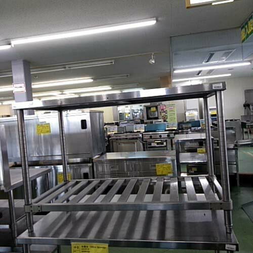 ■ 商品概要 ■商品名：作業台外形寸法：W1200×D600×H800(mm)付属品：写真の通り説明書：写真の通り保証期間：なしランク：B特記事項：- 販売店：テンポス米子店（鳥取県米子市）からの配送です。この商品は中古ですので1品ものです...