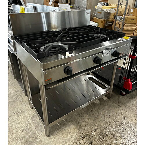 ■ 商品概要 ■商品名：3口ガステーブル外形寸法：W900×D600×H800(mm)メーカー：タニコー型式：TGTA-0921年式：2023年製ガス種：都市ガス【12A・13A】※ガス機器の接続は最寄りの専門業者へご依頼下さい。保証期間：...