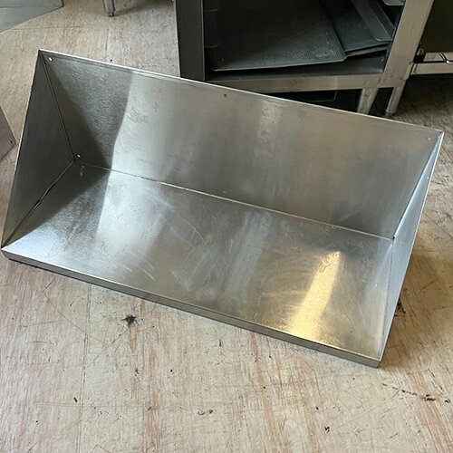 ■ 商品概要 ■商品名：平棚 背板あり外形寸法：W650×D350×H250(mm)保証期間：なしランク：B特記事項：- 販売店：テンポス柏店（千葉県柏市）からの配送です。この商品は中古ですので1品ものです。店頭販売もしておりますので、売り...