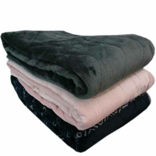 あたたたか なめらか 敷きパット セミダブルサイズあったかいボア敷きパットです。四隅のゴム付き。敷き布団やマットレスの上にのせて、お使い下さい。ご家庭の洗濯機で洗えます。あたたかい夜をお過ごしください。※こちらの商品は色柄おまかせとなります...