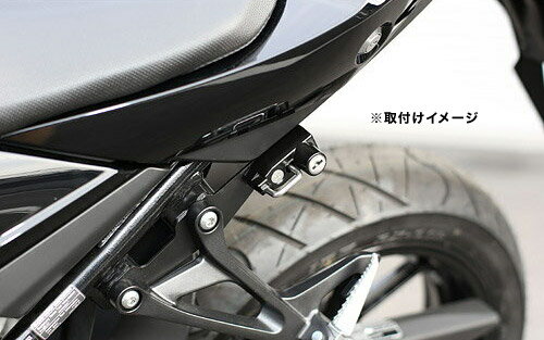 ●レーシーなスタイルで街乗りやツーリングを楽しめるGSX250R用のヘルメットロックが登場。車体イメージを壊さずに便利さを追加●左側タンデムに装着●スチール製 ブラック仕上げ ※この商品はお取り寄せとなります。商品出荷の目安はご注文日より3...