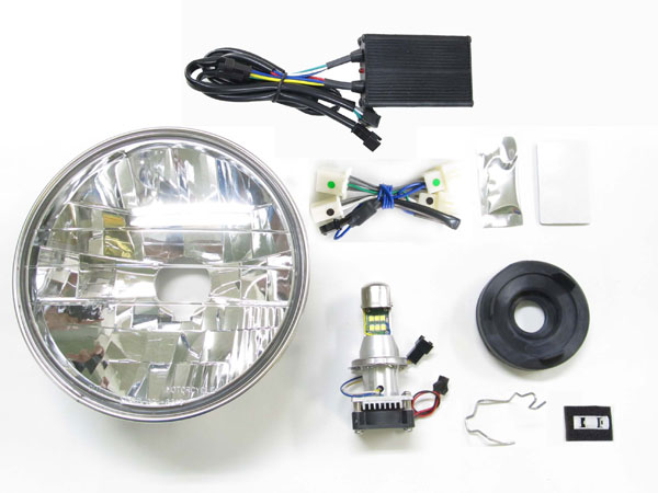 ●純正ヘッドライトレンズとH4 LED（30W）の組み合わせでノーマルLEDをはるかに凌ぐ明るさを実現！●スッキリとしたマルチリフレクターレンズ●クラシカルにハロゲン電球色を再現した3000ケルビン●安定した明るさを保つために耐久性の高い防...