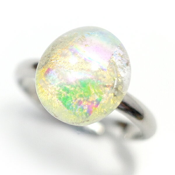 〜　チタンガラスリング　〜 アメリカNASAがスペースシャトルのために開発したチタンガラスを使用。 チタンガラス（別名ダイクロガラス）とは ガラス板の片面に金属を真空蒸着させたものでベースになるガラスの色と 蒸着する金属の組み合わせによって...