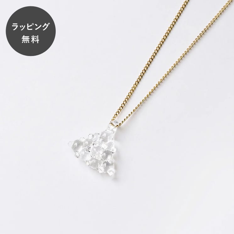 サイズガラス大きさ 13×11(mm)チェーン長さ 450(mm)材質真鍮＋ニッケルフリーゴールドメッキ※スライドボール付きおすすめポイントネックレス 肉球 子犬 レディース 40代 30代 20代 50代 60代 シンプル さりげない お...