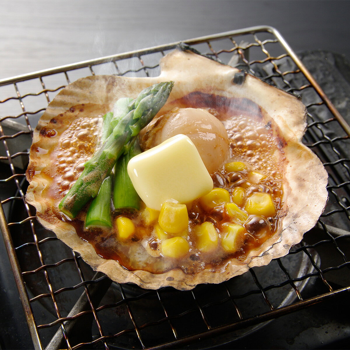 商品情報内容帆立バター焼きセット（帆立片貝1枚（北海道産）、コーン10g、アスパラ10g、バター1個）×5生産国日本賞味期限／消費期限出荷日より冷凍30日配送・お届け形態冷凍8大アレルゲン乳成分ご注意北海道・沖縄県・離島の方は別途送料がかか...