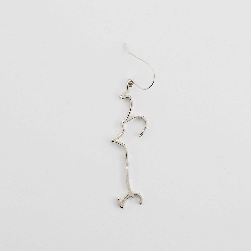 BECOSのラッピングサービスは、和紙や風呂敷など日本ならではの素材を使った和モダンなデザインからお好みで選ぶことができます。直接手渡しできない時には、メッセージカードのサービスも。贈る方が手に取ったときの笑顔を思い浮かべながら、心のこもっ...