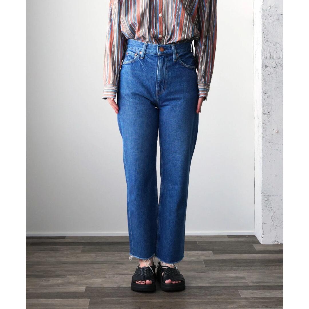 当店はREDCARD の正規取扱店です 【ブランド】 RED CARD(レッドカード)は日本のデニムブランド。 リアルヴィンテージのように立体感が感じられるウォッシュ加工、アタリやヒゲのユーズド加工など、日本の繊細なクオリティーが随所に見え...