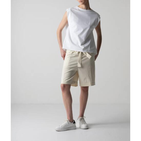 当店はCOGTGEBIGSMOKEの正規取扱店です 【ブランド概要】 バイヤーとして経験を積み、現在ロンドンを拠点に活動する今枝紀子が立ち上げたジャージー素材にフォーカスしたブランド。 機能的なジャージー素材にこだわり、アイテムは全て日本製...