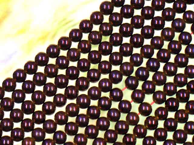 (hematite 赤鉄鉱 せきてっこう blood purple)〔天然石ビーズ パワーストーン〕 〔丸玉3ミリ〕 〔紫系〕 丸玉3mmの磁気入りヘマタイトにメッキ処理を施した商品です。 ブラッドパープル（紫色） 奥深く濃いむらさき色。 ...