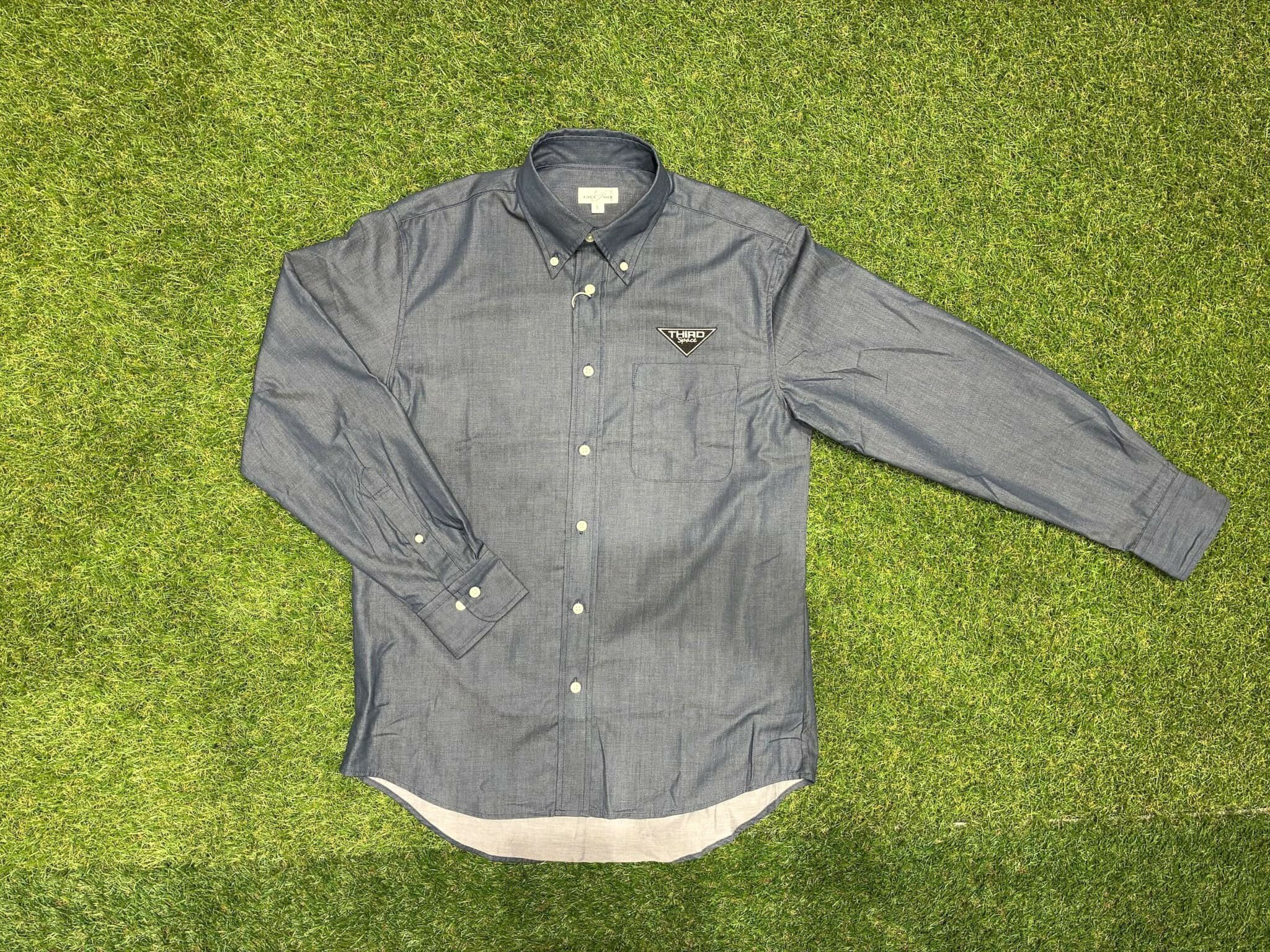 【SALE 40%OFF】 THIRD Space ボタンダウンシャツ デニム調シャツ ツイル素材 オールシーズン ネイビー ブラック 全2色 送料無料 【SALE 40%OFF】 THIRD Spaceボタンダウンシャツ 街でも自然でも映...