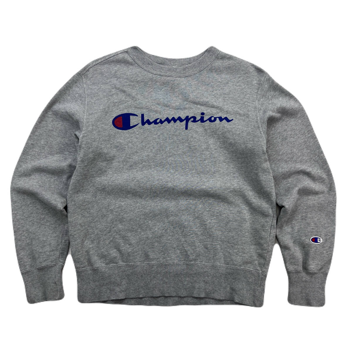 チャンピオン スウェット トレーナー Sサイズ メンズ グレー CHAMPION ●BF330 表記：S 実寸： 着丈55cm 身幅47cm 肩幅43cm 袖丈54cm ※平置きでの実寸です。 ※必ず実寸をご確認の上ご購入ください。 ※多少...