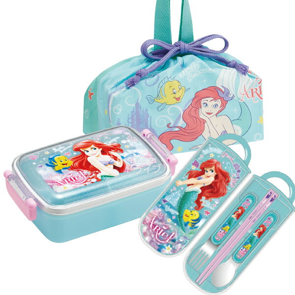 リトルマーメイド アリエルの楽しいお弁当セットです！これでお弁当グッズがひと通り揃います♪ 角型のお弁当箱は詰めやすくて容量も450mlと満足の大きさ！単品で揃えるよりもお買得なセットをこの機会に是非どうぞ！セット内容お弁当箱×1トリオ×1...