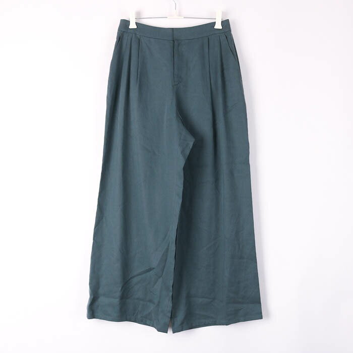 【状態追記】 --- 【付属品】 なし / 商品サイズ (こちらのサイズ表記は平置き採寸のサイズです。) 表記サイズウエスト股上股下ヒップ裾幅 W-31約68cm約35cm約62cm約51cm約30cm サイズガイドはこちら /商品詳細 ブ...