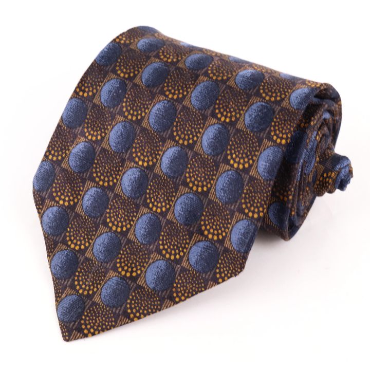 【状態追記】 --- 【付属品】 なし / 商品サイズ (こちらのサイズ表記は平置き採寸のサイズです。) 表記サイズネクタイ全長大剣幅小剣幅 ---約152cm約9cm約4cm サイズガイドはこちら /商品詳細 ブランド名 Ermenegi...