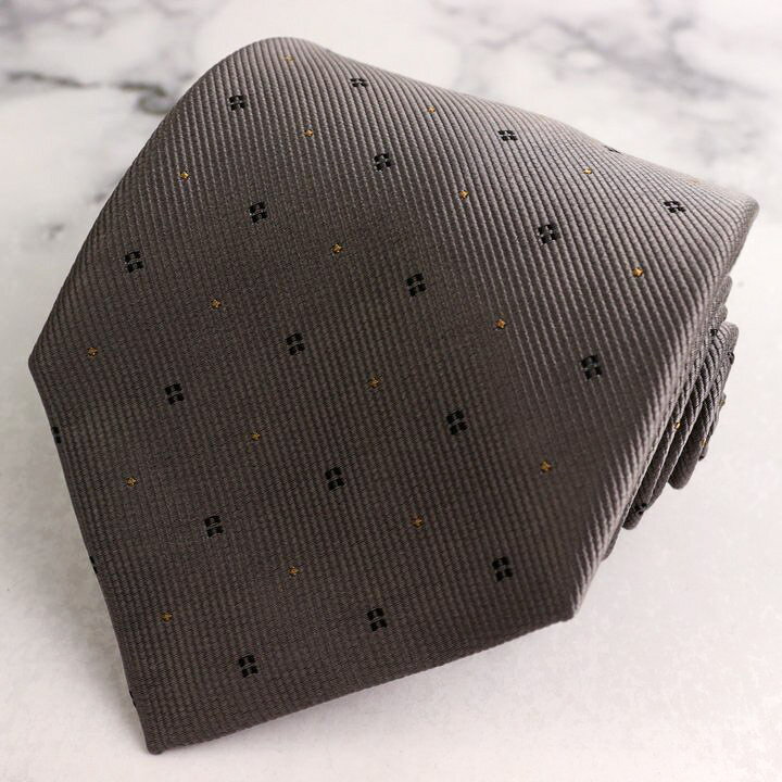 【状態追記】 --- 【付属品】 なし / 商品サイズ (こちらのサイズ表記は平置き採寸のサイズです。) 表記サイズネクタイ全長大剣幅小剣幅 ---約-cm約9cm約-cm サイズガイドはこちら /商品詳細 ブランド名 GHERARDINI...