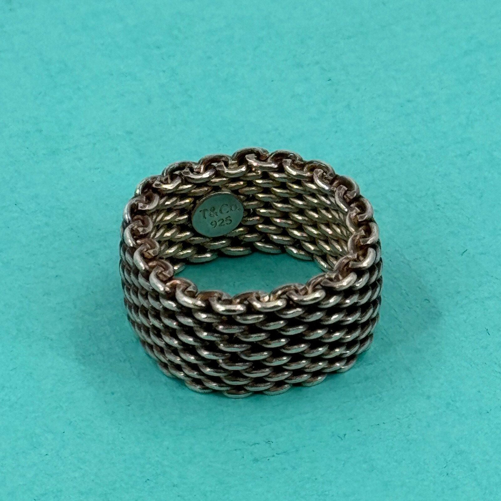 ブランド：TIFFANYスタイル：リングカラー：シルバー素材：スターリングシルバーペンダントサイズ（cm）：USサイズ6.25 / 日本11.5号重量：約8.75g商品コード：RG525---------------------------...