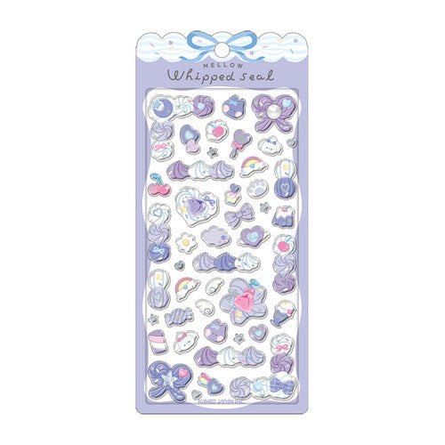 ＼トレンドのホイップデコがシールに！ぷっくり可愛いカプセルシール／ファンシー文具メーカー「カミオジャパン」から、大人気のホイップデコをリアルに再現した「MELLOW Whipped seal（メロウホイップシール）」が登場！乳白色の樹脂が入...