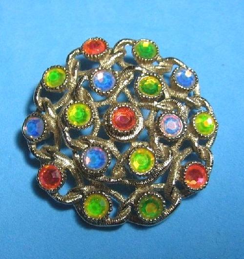 大きさ 直径4，7cm 状態 概ね良いコンディションです。 コメント SARAH COV刻印入り。