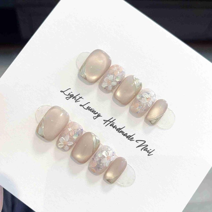 ネイルチップセット バレリーナ型 ショート 透け感ピンク キャッツアイ ハンドメイド小花 優しい雰囲気 ハンドメイドつけ爪ネイルチップセット バレリーナ型 ショート 透け感ピンク キャッツアイ ハンドメイド小花 優しい雰囲気 ハンドメイドつ...