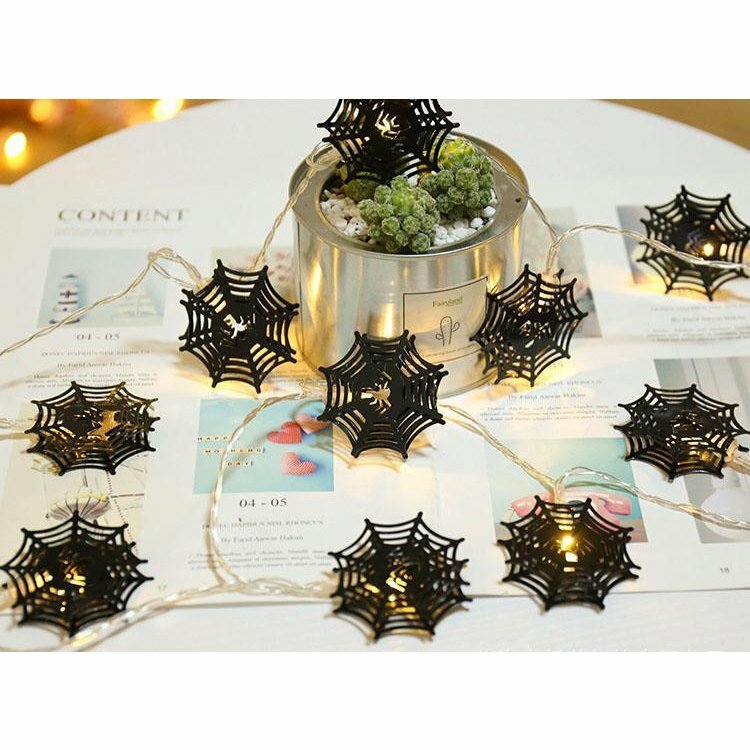 ＼楽天スーパーSALE 30％OFF／ 【送料無料】 くもの巣 イルミネーション クモの巣ライト 電池式 くもの巣 1.5M 10LED イルミネーションライト ハロウィン クリスマス お部屋 庭 玄関 お店 記念日 飾り SNS映え間違い...