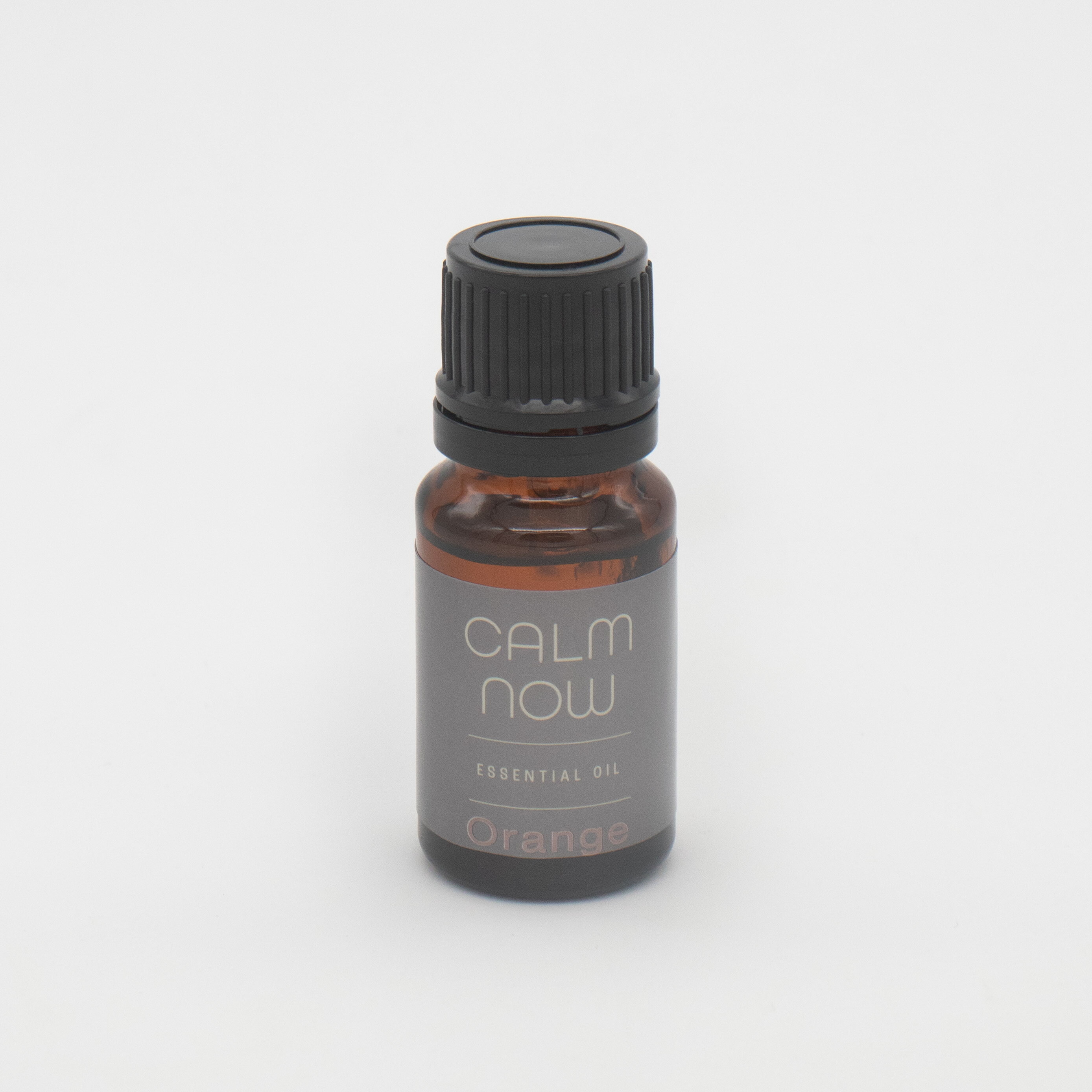 【エッセンシャルオイル】【オレンジ】10ml 日本製 天然100% 高級エッセンシャルオイル アロマオイル フルーティー 明るい気持ち 柔軟な心 しなやか ストレス緩和【CALM NOW】 はじけるたび、笑顔が整う。陽だまりのオレンジ。 ■...