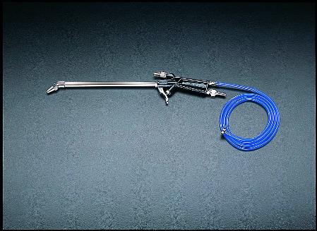 仕様：●メーカー:近畿製作所●型番:K-65●用途:洗油などを噴射し、機械エンジン等の洗浄に使用●吹付距離:250mm●ノズル長:270mm●穴径:1.4mm●使用圧力:0.4MPa●エアー量:106L/min●使用コンプレッサー:0.75...