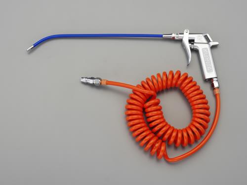 仕様：●メーカー:栗田製作所●型番:AG45LP●穴径:2.3mm●常用圧力:0.69MPa●エアー量:140L/min●ホース全長:5m●使用範囲:3.5m●ノズル長:300mm(大きく曲がります)●本体材質:アルミダイカスト●付属品:プ...