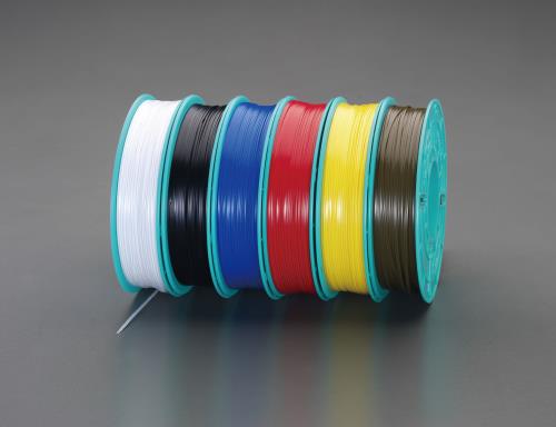 仕様：●色:オリーブ●材質:スチール+PVC●サイズ:4mm×600m●ドラムサイズ:φ214×52mm●ドラム中心部の穴径:φ30mm●重量:1.66kg●入数は1巻(600m)入りです。※RoHS指令対応品ではありません。商品画像に関す...