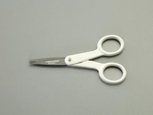 仕様：●材質:ステンレススチール●全長:120mm●刃長:41mm商品画像に関する注意事項：●画像に数字等の情報が入っている場合は、　品番末尾が対象商品の画像となります。