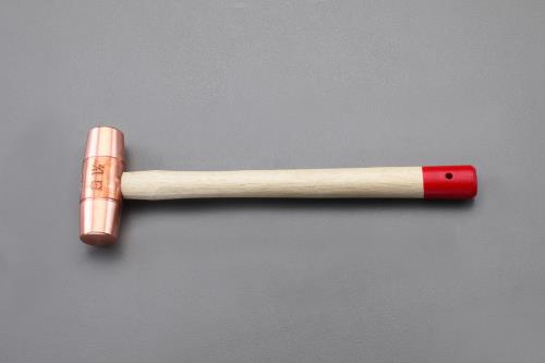 仕様：●メーカー:オーエッチ工業●型番:FH-30●用途:ジグの取付け、機械の修理、金型作業に●全長:390mm●頭サイズ:φ36×119mm●頭重量(g):1200●全重量:1400g●ヘッド硬度:HB 80°●材質:頭:銅、柄:木●頭部...