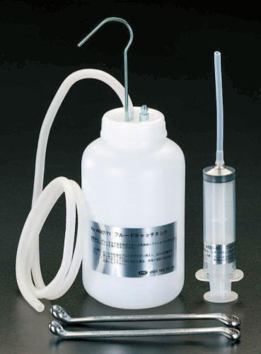 仕様：●メーカー:京都機械工具(KTC)●型番:ATBX04●フルード吸入器:容量:50ml●用途:軽自動車から小型トラック(2tクラス)のブレーキ液交換及び配管内のエア抜き作業に。●ブリーダープラグ用メガネレンチ:8・10mm●フルードキ...