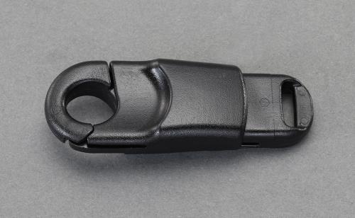 仕様：●適用バンド幅:10mm●外寸サイズ(mm):21×57●材質:ポリアセタール樹脂●フック口開き:5mm●ボディをスライドさせることでフックが開きます。商品画像に関する注意事項：●※画像は、EA628RG-315です。●画像に数字等の...