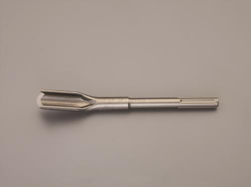 仕様：●メーカー:ボッシュ●型番:MAXGC-320●SDSmaxシャンク●チゼル幅:32mm●全長:320mm商品画像に関する注意事項：●画像に数字等の情報が入っている場合は、　品番末尾が対象商品の画像となります。