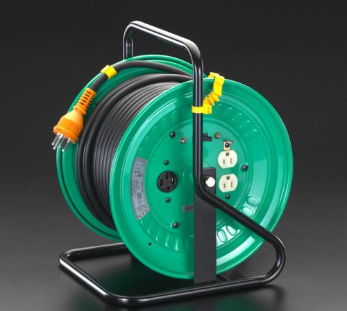 仕様：●メーカー:日動工業●型番:VRD-315●容量:1.5KVA●入力電圧:三相200V(±10%)●出力電圧×コンセント数:単相115V×2個、三相200V×1個●定格出力電流:10A●1時間出力電流:15A●電線仕様:SVCT2.0...