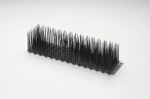 仕様：●メーカー:ミツギロン●型番:EG-52●商品名:とりケード●サイズ(mm):540×150×120(H)●材質:ポリエチレン●針の長さ:120mm●重量:400g●用途:鳥、動物よけに●フン害など鳥害の起きる場所に設置すれば柔らかな...