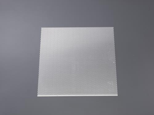 仕様：●材質:アルミ鋼板●サイズ(mm):500×1000●穴径:5mm●ピッチ:8mm●厚み(mm):1.5商品画像に関する注意事項：●画像に数字等の情報が入っている場合は、　品番末尾が対象商品の画像となります。