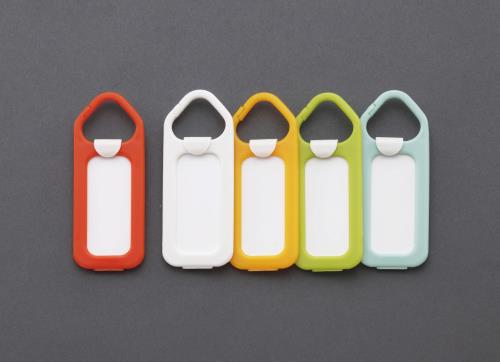 仕様：●5色セット品●材質:本体:PP樹脂 (再生樹脂) 中紙:ストーンペーパ●サイズ:26×68mm●紙を取出さずにそのまま書き込みができます。●木や水を使わず製造されたストンペーパーを使用しています。商品画像に関する注意事項：●画像に数...