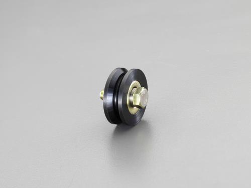 仕様：●メーカー:ヤボシ●型番:K105V-N●戸車形状:V型●材質:鋳鉄●ベアリング:密閉型ベアリング入り●車輪径×幅(A×B):105×30mm●軸径(C):20mm●使用ボルト:M20×60商品画像に関する注意事項：●画像に数字等の情...