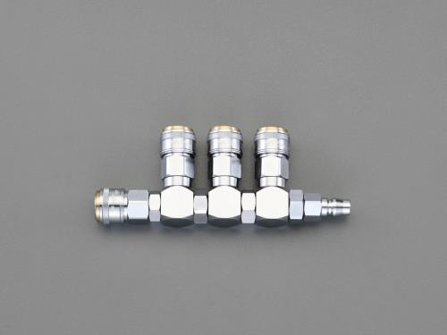 仕様：●材質:鋼鉄・真鍮●使用圧力:1.0MPa●取出:ソケット●取入:プラグ●スイベル式●分岐:4連●機構:3自在●プラグをソケットに押し込むだけで簡単に接続できます。商品画像に関する注意事項：●画像に数字等の情報が入っている場合は、　品...
