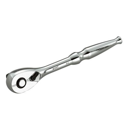 仕様：●メーカー:京都機械工具(KTC)●型番:BRC3E●差込角:3/8”●先端幅:22mm●先端厚み:10mm●全長:125mm●重量:100g●ギア数:36●送り角度:10°●左右切換式●ロッキング式商品画像に関する注意事項：●画像に...