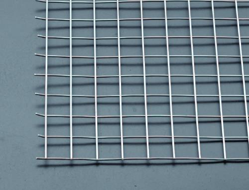 仕様：●材質:ステンレス(SUS304)●長さ:1m●目:11.5mm●幅:450mm●線径:1.2mm●メッシュ数:2商品画像に関する注意事項：●画像に数字等の情報が入っている場合は、　品番末尾が対象商品の画像となります。