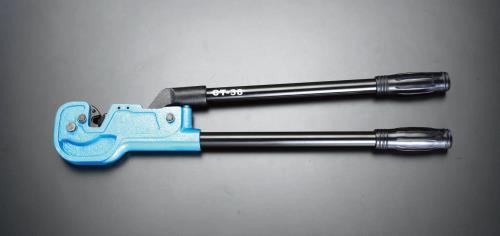 仕様：●裸圧着端子及びスリーブ用●重量:4.34kg●圧着範囲(mm2):裸端子:22・38・60・80・100●全長:660mm●材質:ヘッド部分:鉄鋳物ハンドル等:スチール●ダイスを回転させ圧着範囲の調整を行います。商品画像に関する注意...