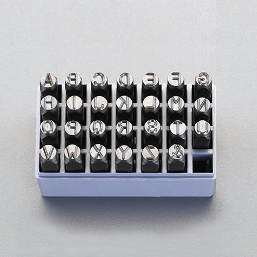 仕様：●仕様:英字(A~Z・&):27本組●材質:スチール●文字サイズ:12.7mm●全長:76mm●重量:4530g●付属品:プラスチックケース●シャンクサイズ:15.9mm商品画像に関する注意事項：●画像に数字等の情報が入っている場合は...