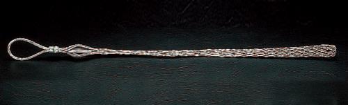 仕様：●スチール製●作業引張強度:6.0kN●ケーブルサイズ:φ32~38mm●メッシュ長:533mm●アイ長さ(mm):177.8●重量(g):272●引っ張るケーブルの種類:手動で引っ張る通常のワイヤー●グリップの種類:亜鉛メッキしたス...