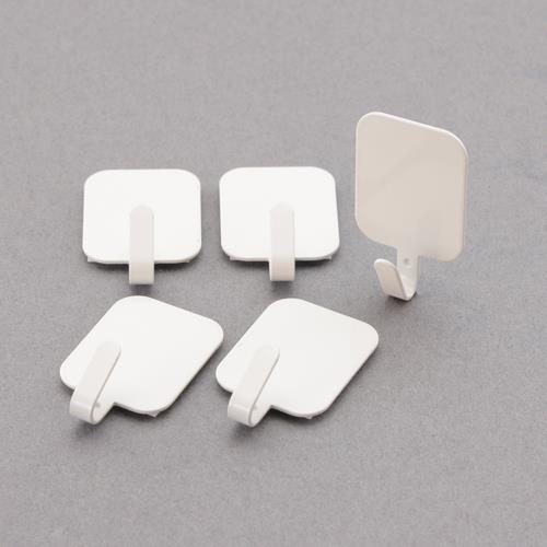 仕様：●メーカー:ニトムズ●型番:H132●耐荷重(kg):0.5●面サイズ(W×H):20×32mm●口幅(mm):12●入数:5個●材質:本体:焼付塗装鉄板粘着剤:ゴム系●粘着タイプ●小物の整理に●リビングからキッチンまで幅広く使えるま...